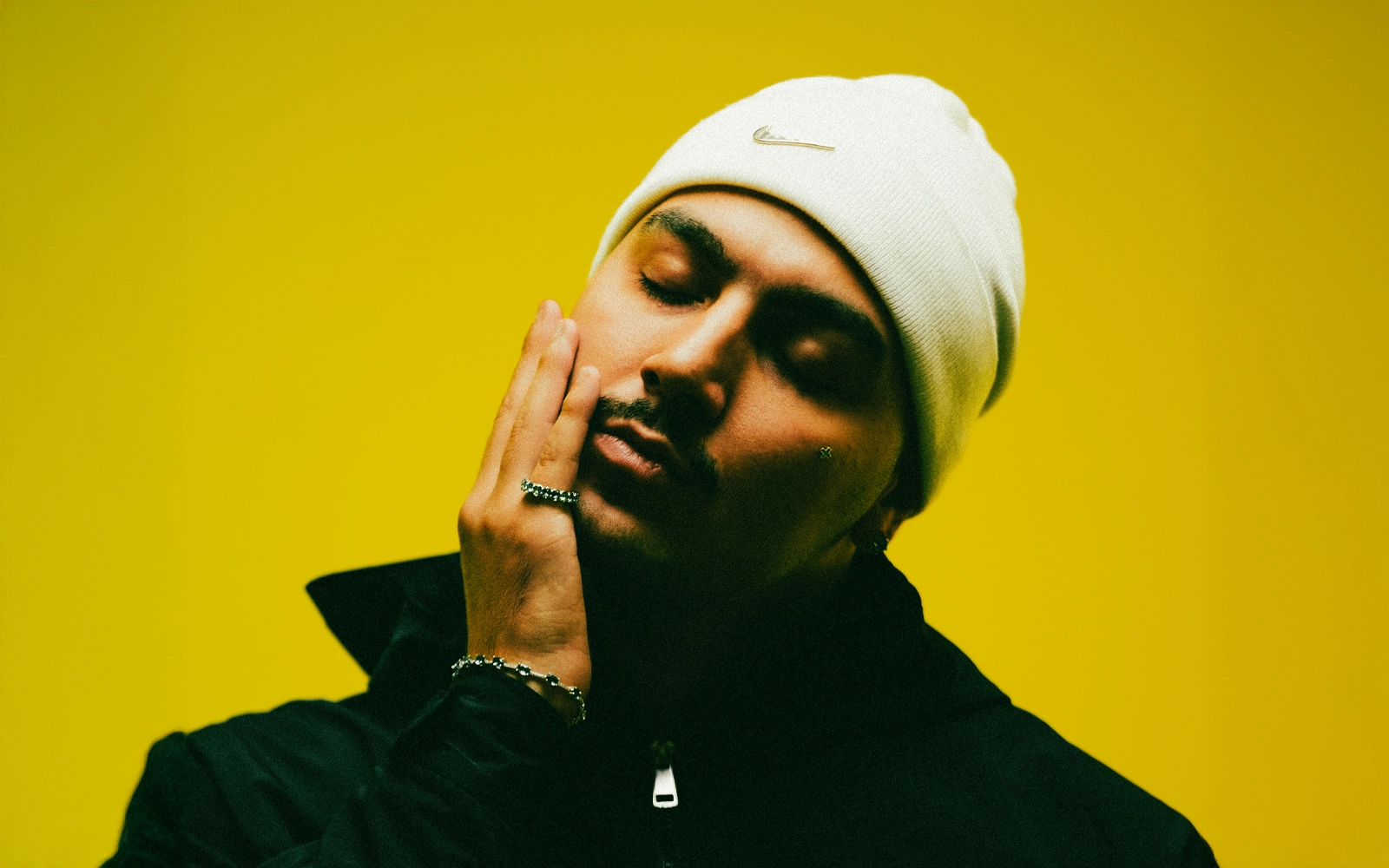 Poizi Hakkında, Biyografisi ve Müzik Kariyeri